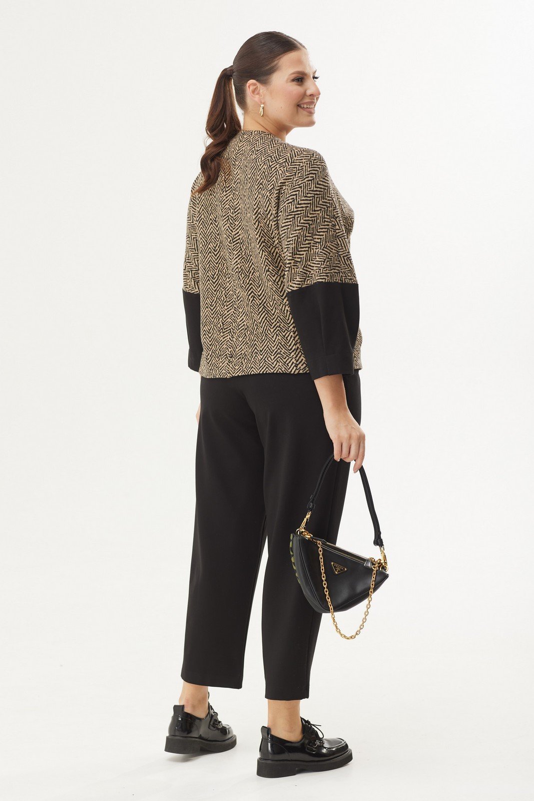 Костюм брючный 1354 черный + бежевый Michel Chic купить в интернет магазине | в наличии